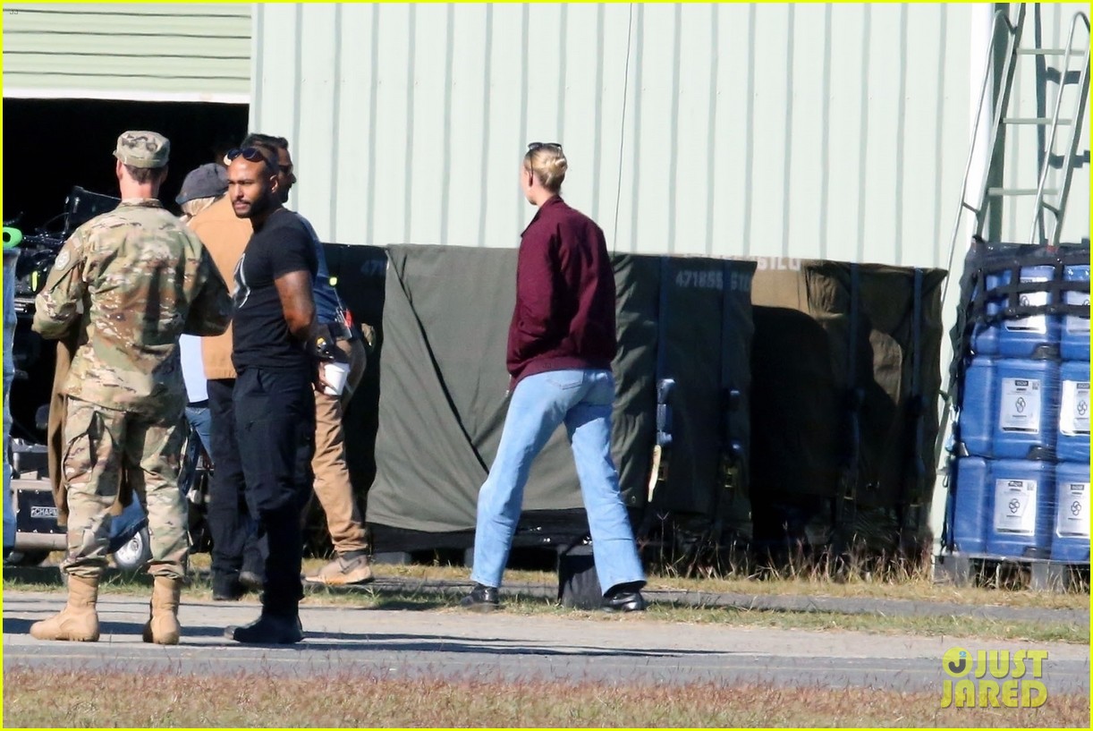 'La Brea' Stars Natalie Zea, Jack Martin & Zyra Gorecki Spotted Filming ...