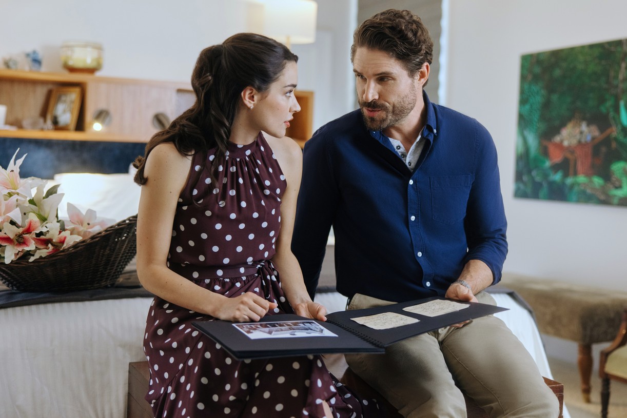 Rhiannon Fish Closes Out Hallmark Channel's 'Spring Into Love' With ...