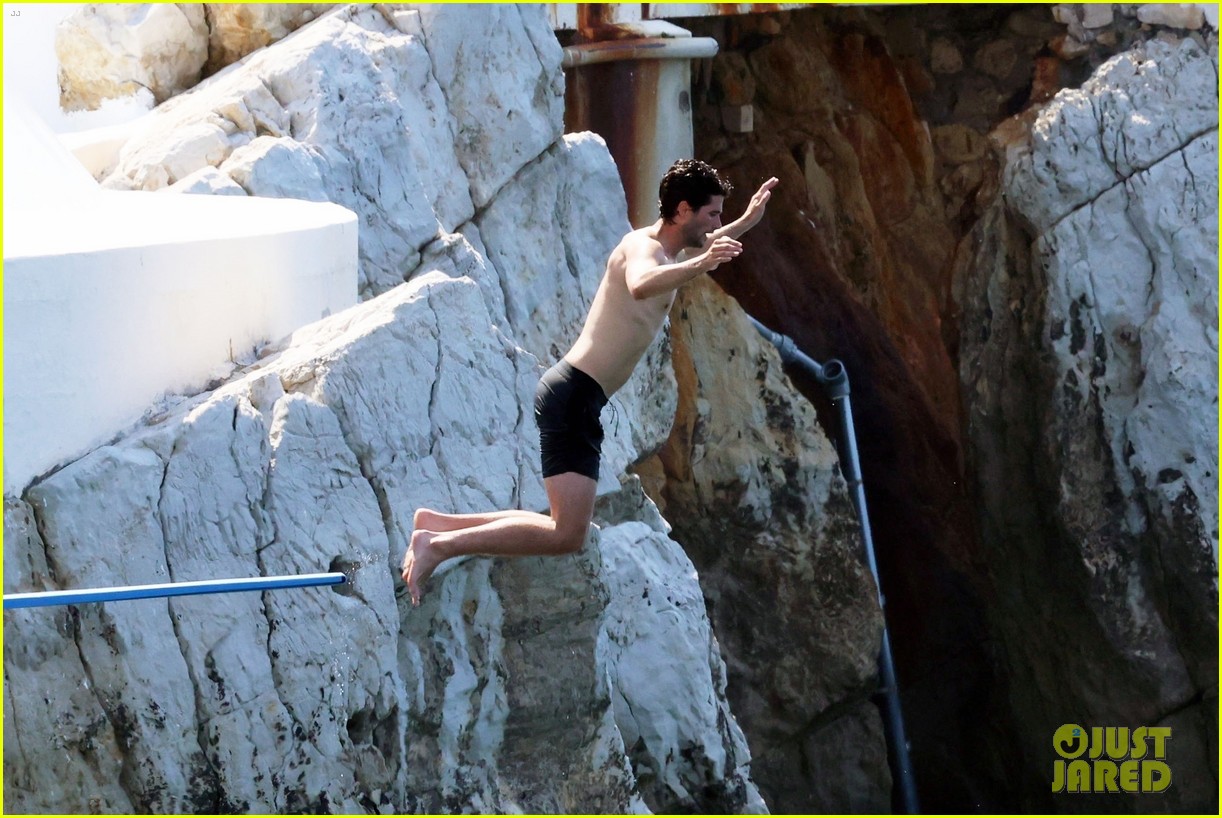 'Elite' Star Manu Rios Hits the Beach in Cannes with Stylist Marc Forne ...