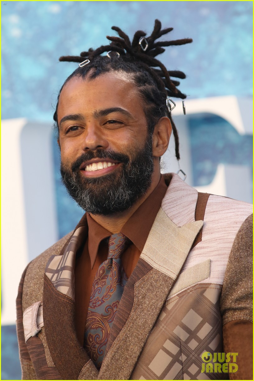 Halle Bailey Swims Over To London For 'The Little Mermaid' Premiere ...