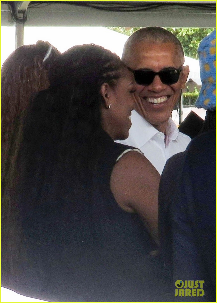 Sasha Obama Graduates from USC with Her Parents & Sister in the ...