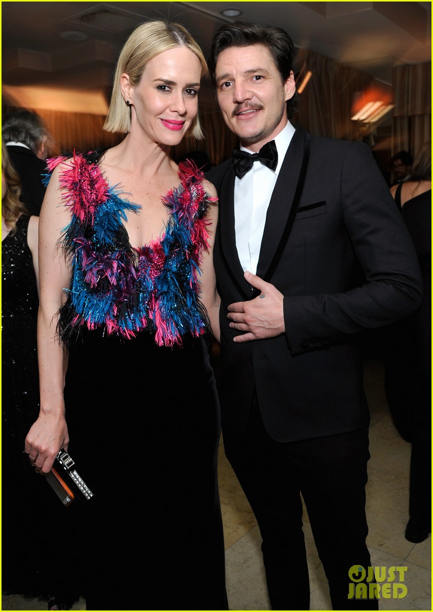 Pedro Pascal Explains the Touching Reason Why He Always Poses With His ...