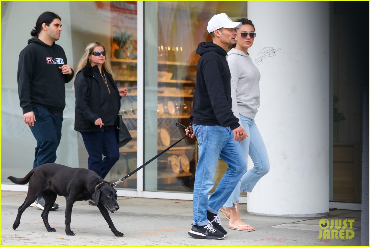 Ryan Seacrest Spotted in L.A. with Girlfriend Aubrey Paige Amid Report He's Already Returning to ...