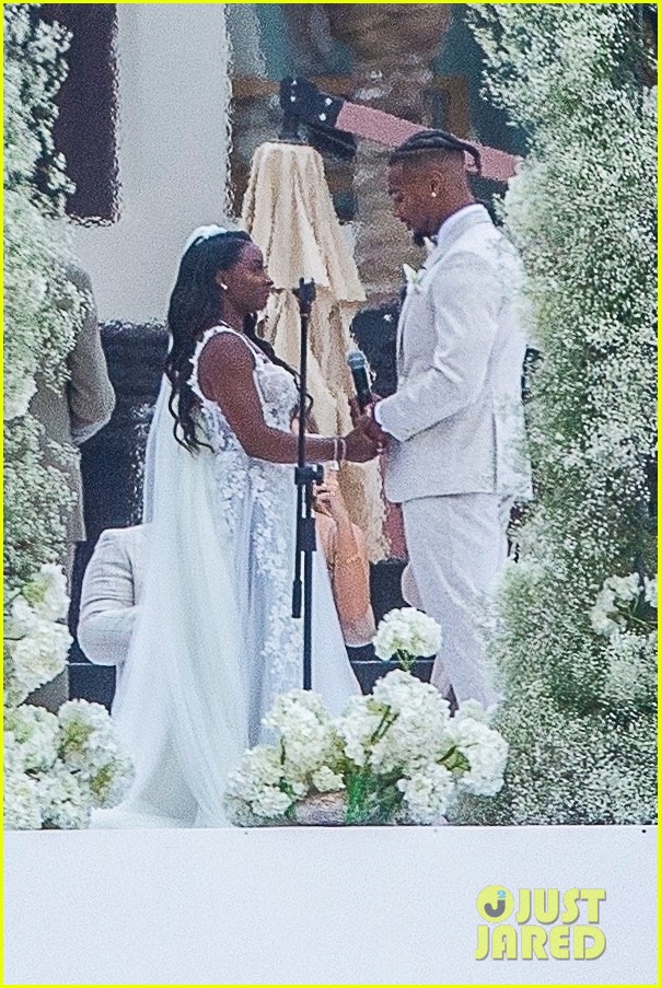 Simone Biles & Jonathan Owens Tie the Knot (Again) in Cabo San Lucas ...