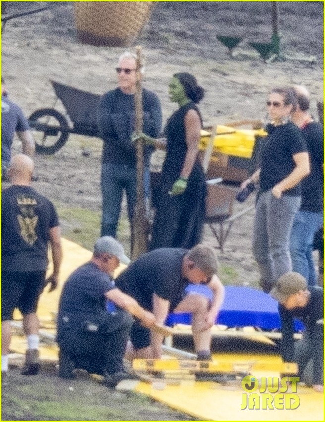'Wicked' Set Photos Show Cynthia Erivo & Her Stunt Double Flying as ...