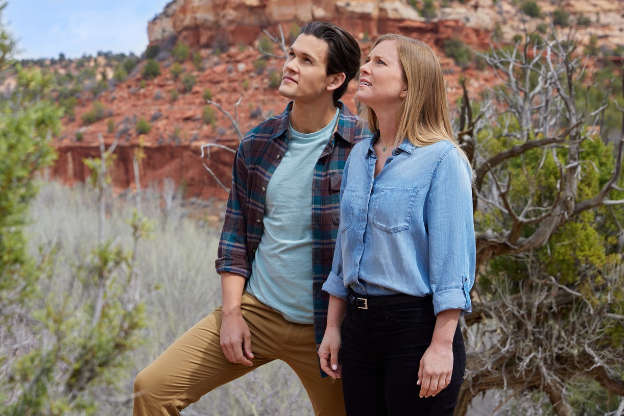 Cindy Busby Searches For An Artifact & Finds Love Instead in Hallmark ...