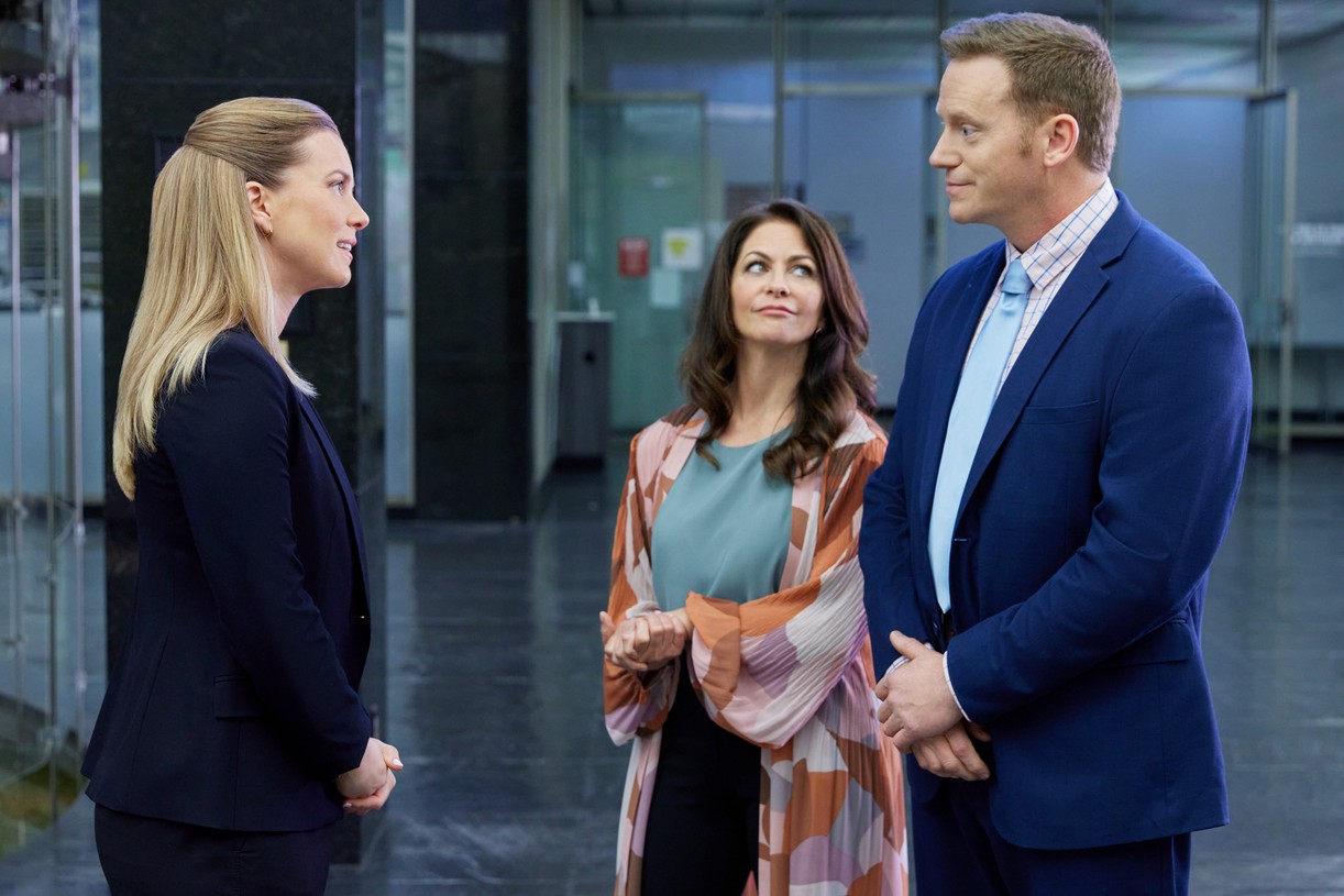 Cindy Busby Searches For An Artifact & Finds Love Instead in Hallmark Channel's 'Love in Zion ...