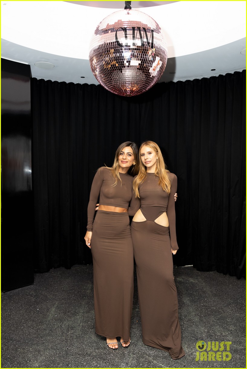 Photo: jaime king chloe fineman christy cham event 106 | Photo 4945160 ...