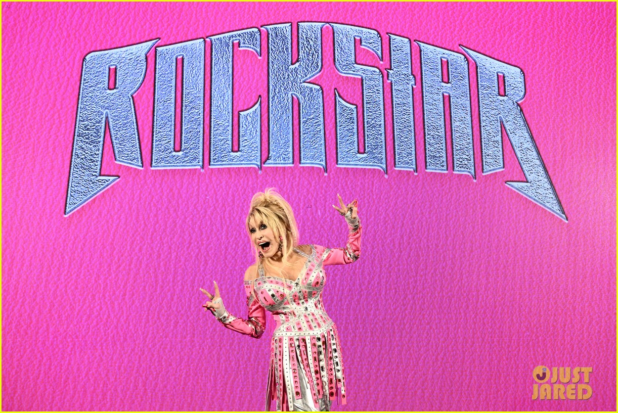 Dolly Parton Goes Full Rocker Chic at 'Rockstar' Press Conference ...