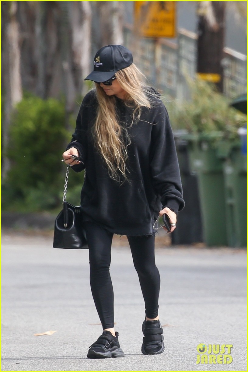 Photo: fergie visits recording studio 03 | Photo 4947292 | Just Jared ...