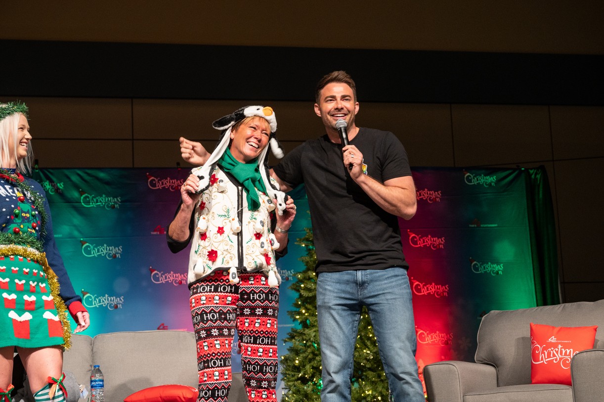 Tyler Hynes, Kristoffer Polaha & More Hallmark Channel Stars Gather For ...