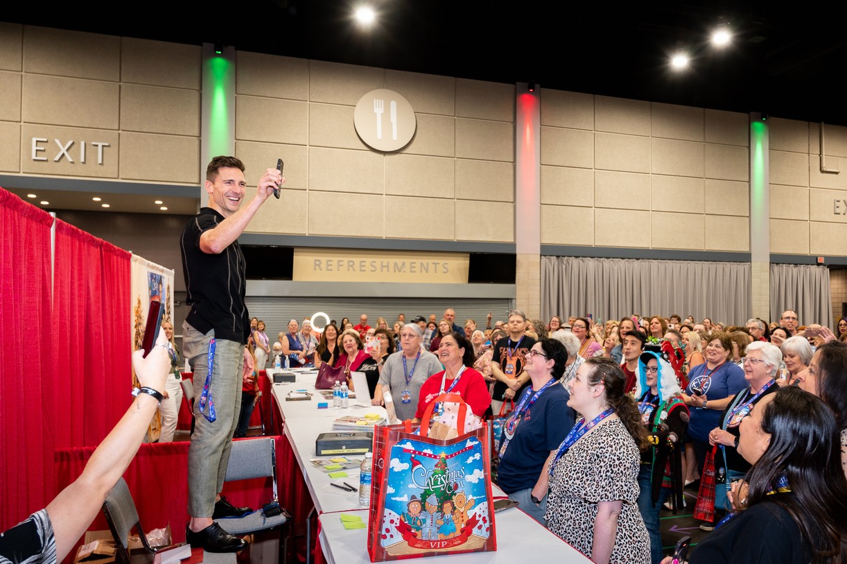 Tyler Hynes, Kristoffer Polaha & More Hallmark Channel Stars Gather For ...