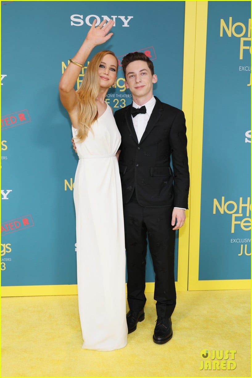 Jennifer Lawrence Brings 'No Hard Feelings' Premiere to NYC With Andrew ...