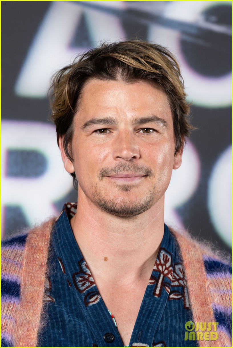 Photo: josh hartnett black mirror event 02 | Photo 4944653 | Just Jared ...
