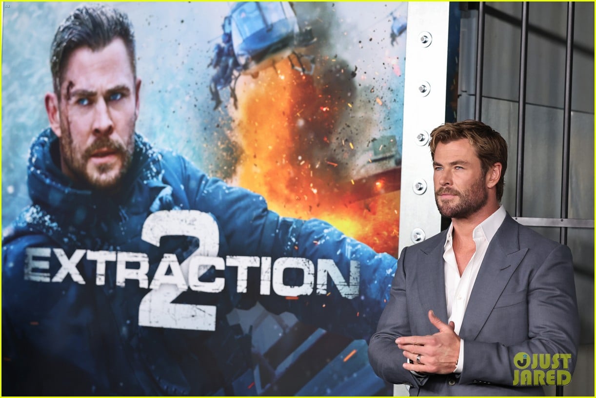 Chris Hemsworth Gets Support From Brothers Liam & Luke at 'Extraction 2 ...