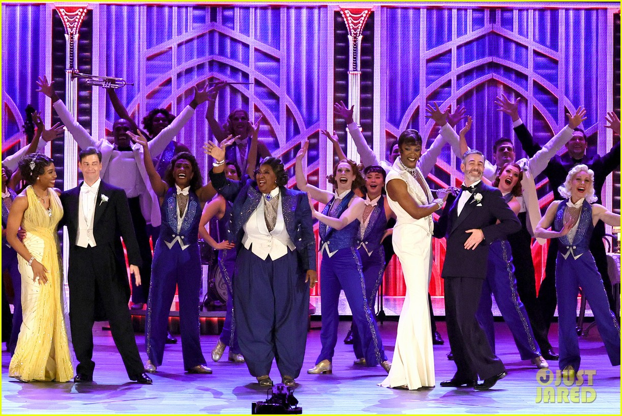 The 'Some Like It Hot' Cast Lights Up Tony Awards 2023 With Performance (Video!): Photo 4943742 ...