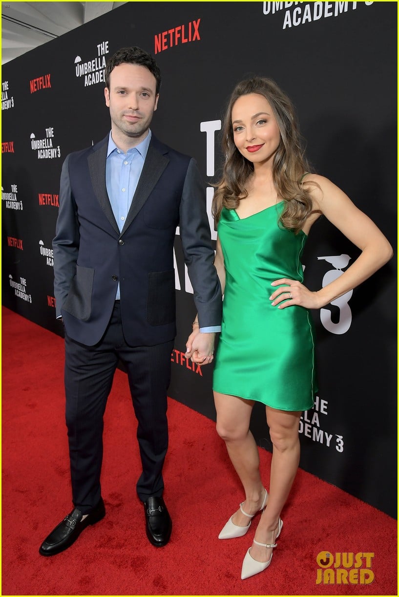 'Degrassi' & Hallmark Star Jake Epstein Welcomes First Baby With Wife ...