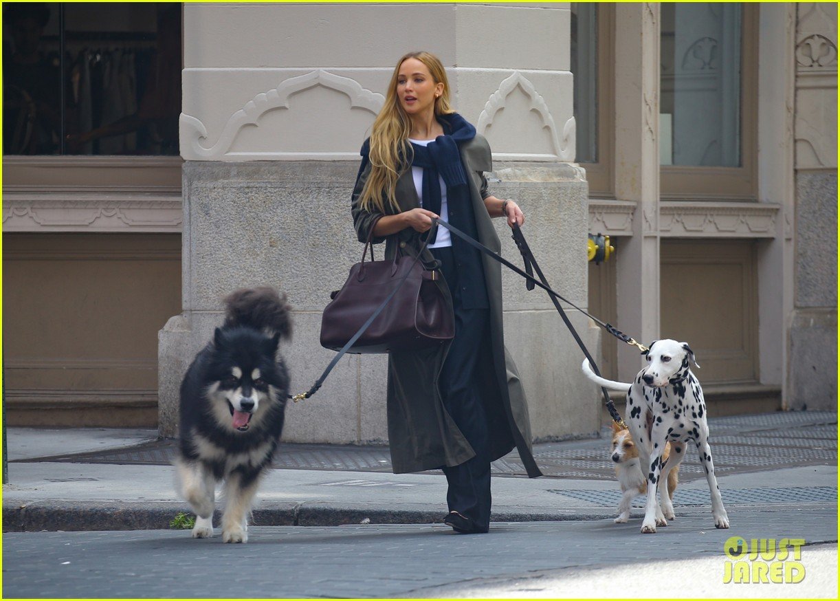 Jennifer Lawrence Films New Dior Commercial in NYC with a Few Cute Dogs ...