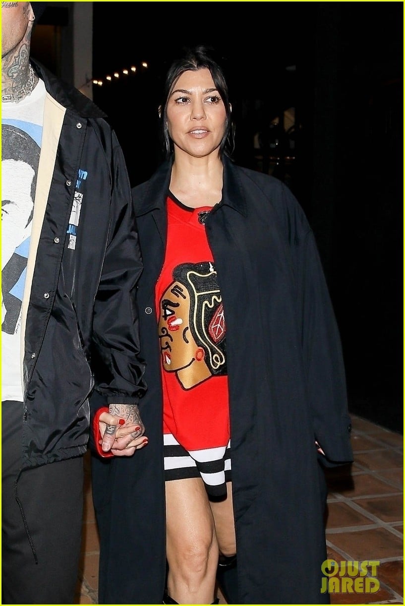 Kourtney Kardashian & Travis Barker Hold Hands Leaving Dinner Date in ...
