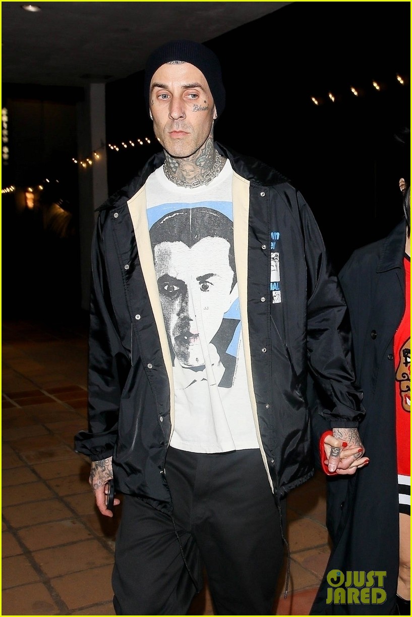 Kourtney Kardashian & Travis Barker Hold Hands Leaving Dinner Date in ...