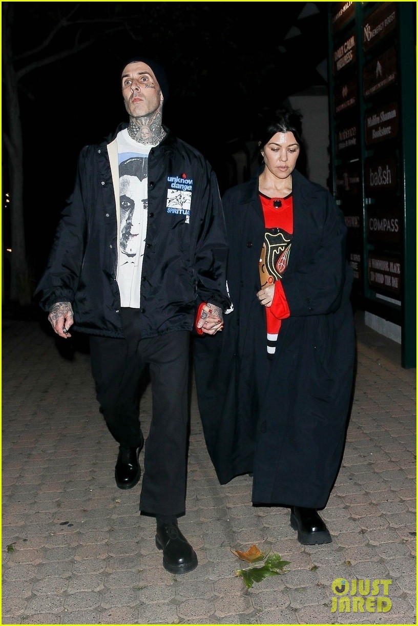Kourtney Kardashian & Travis Barker Hold Hands Leaving Dinner Date in ...