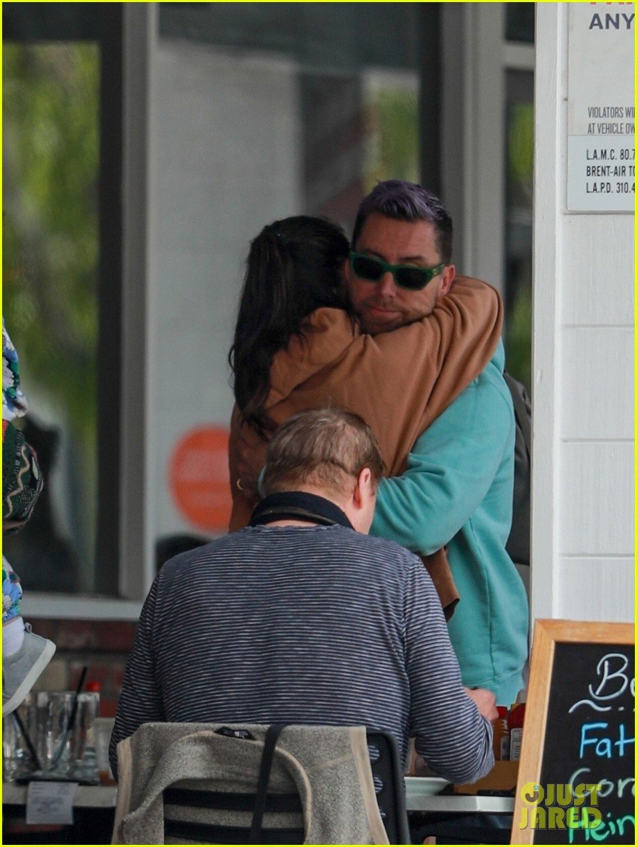 Mila Kunis Spotted Having Breakfast with Lance Bass & His Family ...