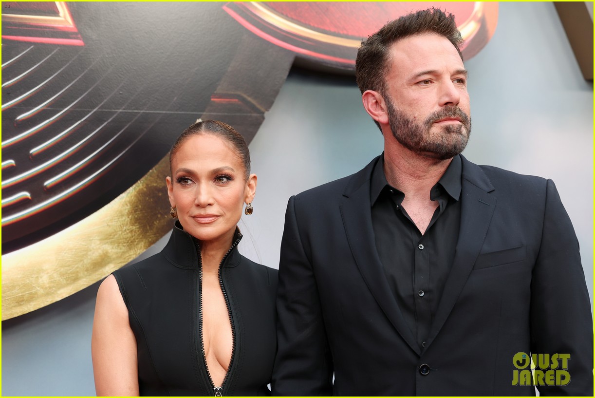Jennifer Lopez & Ben Affleck Can't Contain Their Smiles at 'The Flash ...