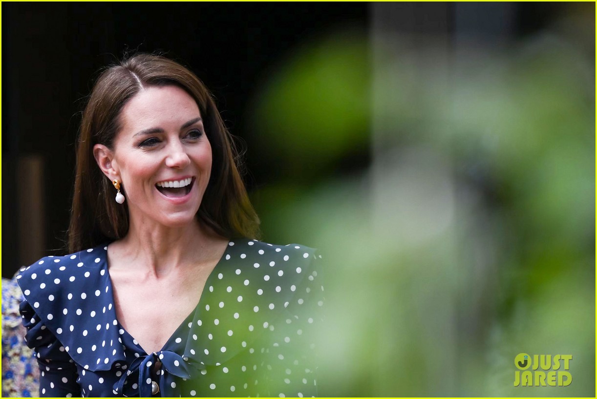 Princess Catherine Visits Hope Street, Tours New Facility!: Photo ...