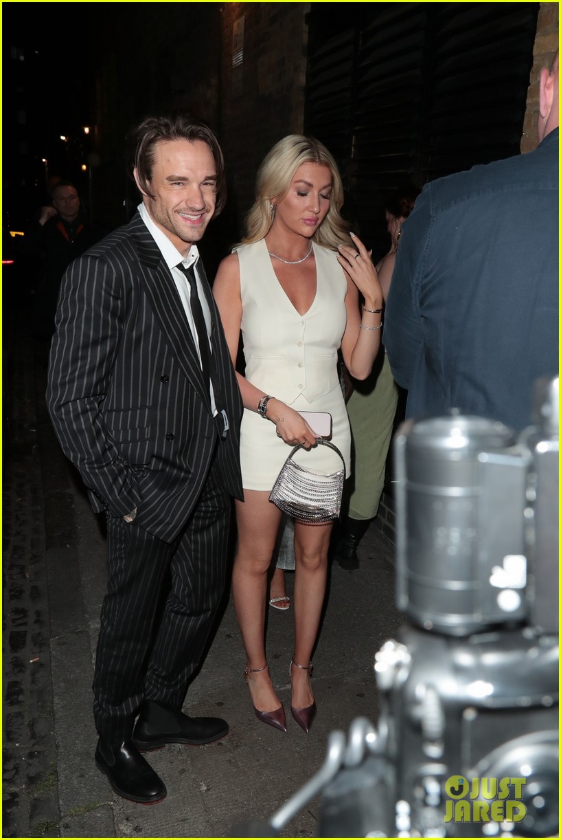 Liam Payne & Kate Cassidy Keep Close in London Following Split Reports ...