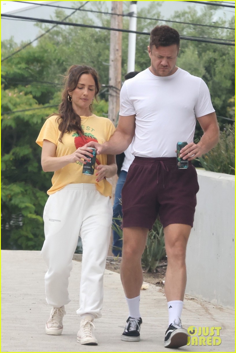 Dan Reynolds & Minka Kelly Step Out for a Casual Sunday Lunch Date ...
