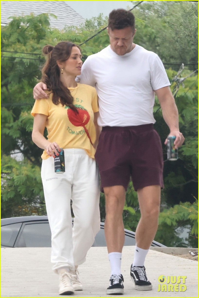 Dan Reynolds & Minka Kelly Step Out for a Casual Sunday Lunch Date ...