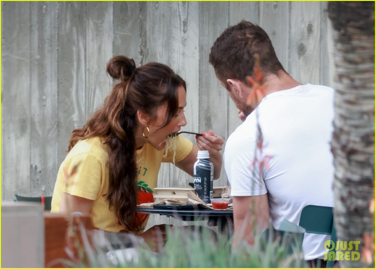 Dan Reynolds & Minka Kelly Step Out for a Casual Sunday Lunch Date ...