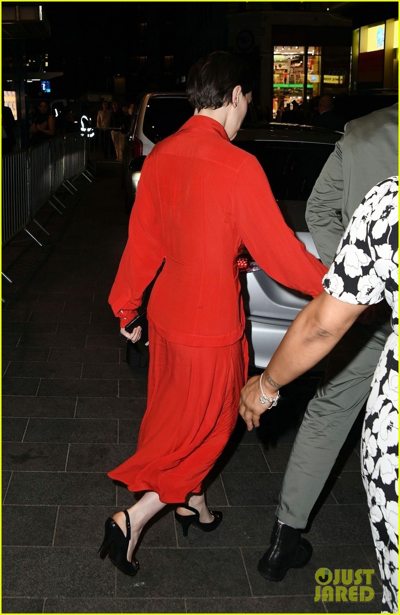 Daisy Ridley Makes Rare Appearance with Husband Tom Bateman, Supports ...