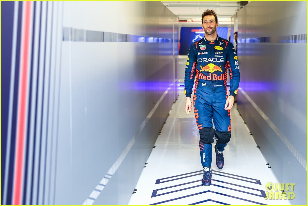 Daniel Ricciardo Replaces Nyck De Vries On F1's AlphaTauri Team For Rest of 2023 Season: Photo ...