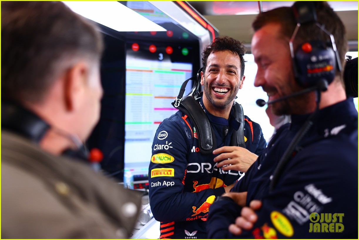 Daniel Ricciardo Replaces Nyck De Vries On F1's AlphaTauri Team For Rest of 2023 Season: Photo ...