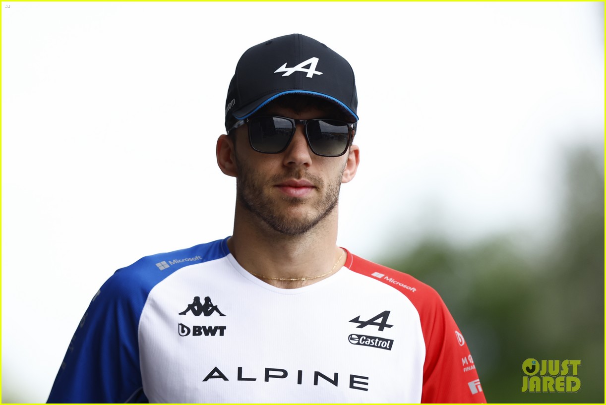 Daniel Ricciardo Gets Enthusiastic Welcome Back From Fans Ahead of F1's ...