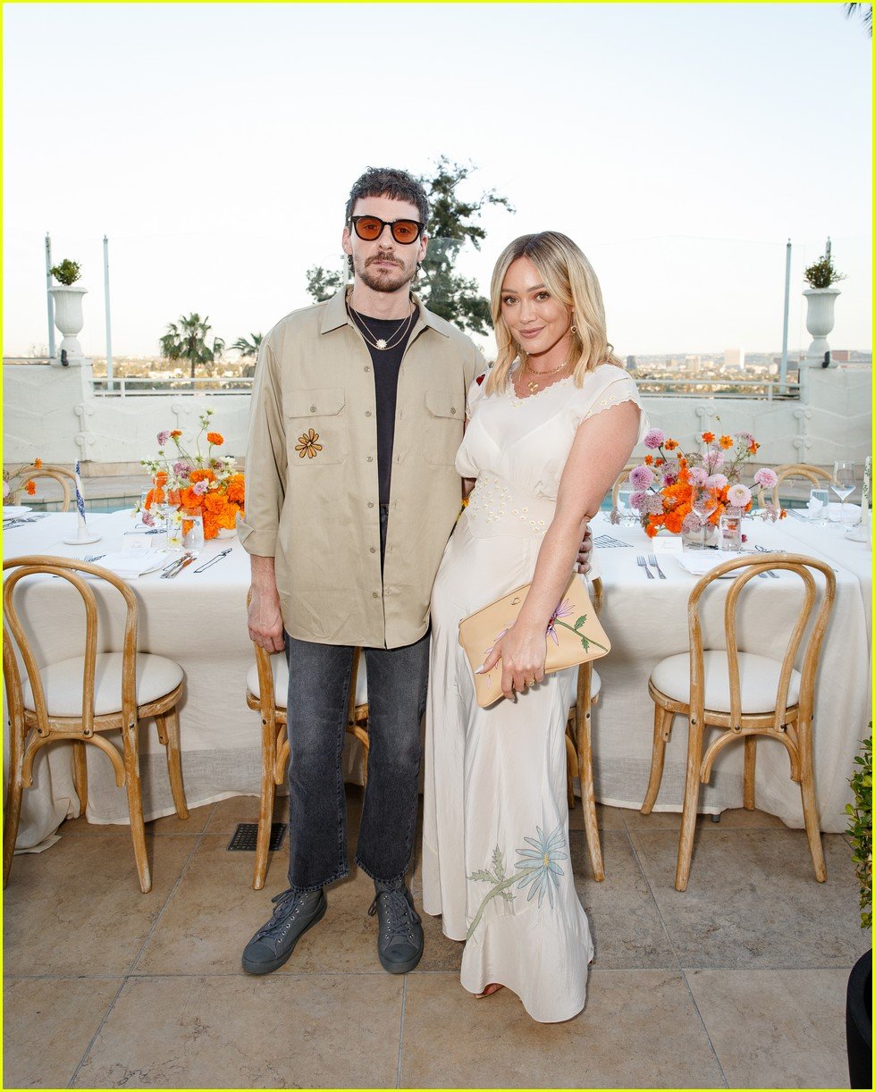 Kirsten Dunst Co-Hosts Coach Launch Party, Attended by Hilary Duff ...