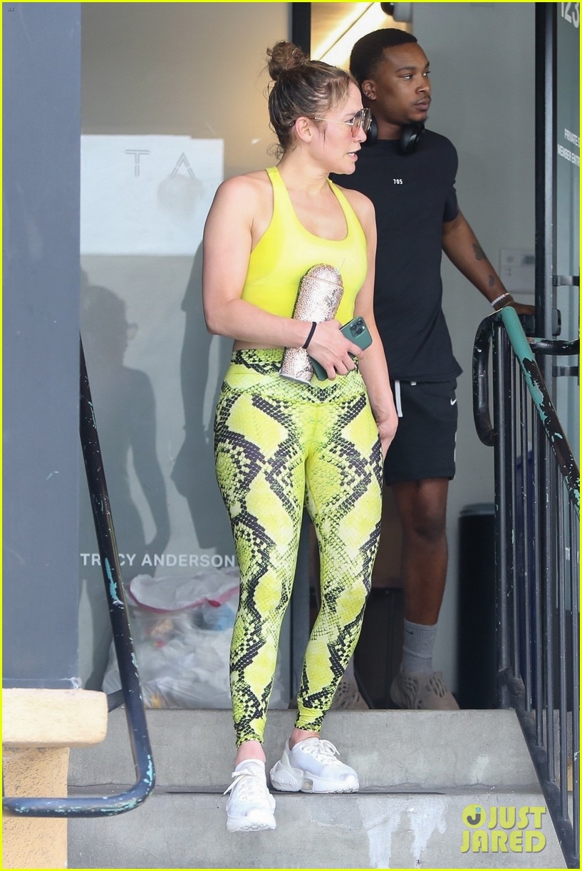 Jennifer Lopez Rocks Yellow Snakeskin Print Leggings for Morning ...