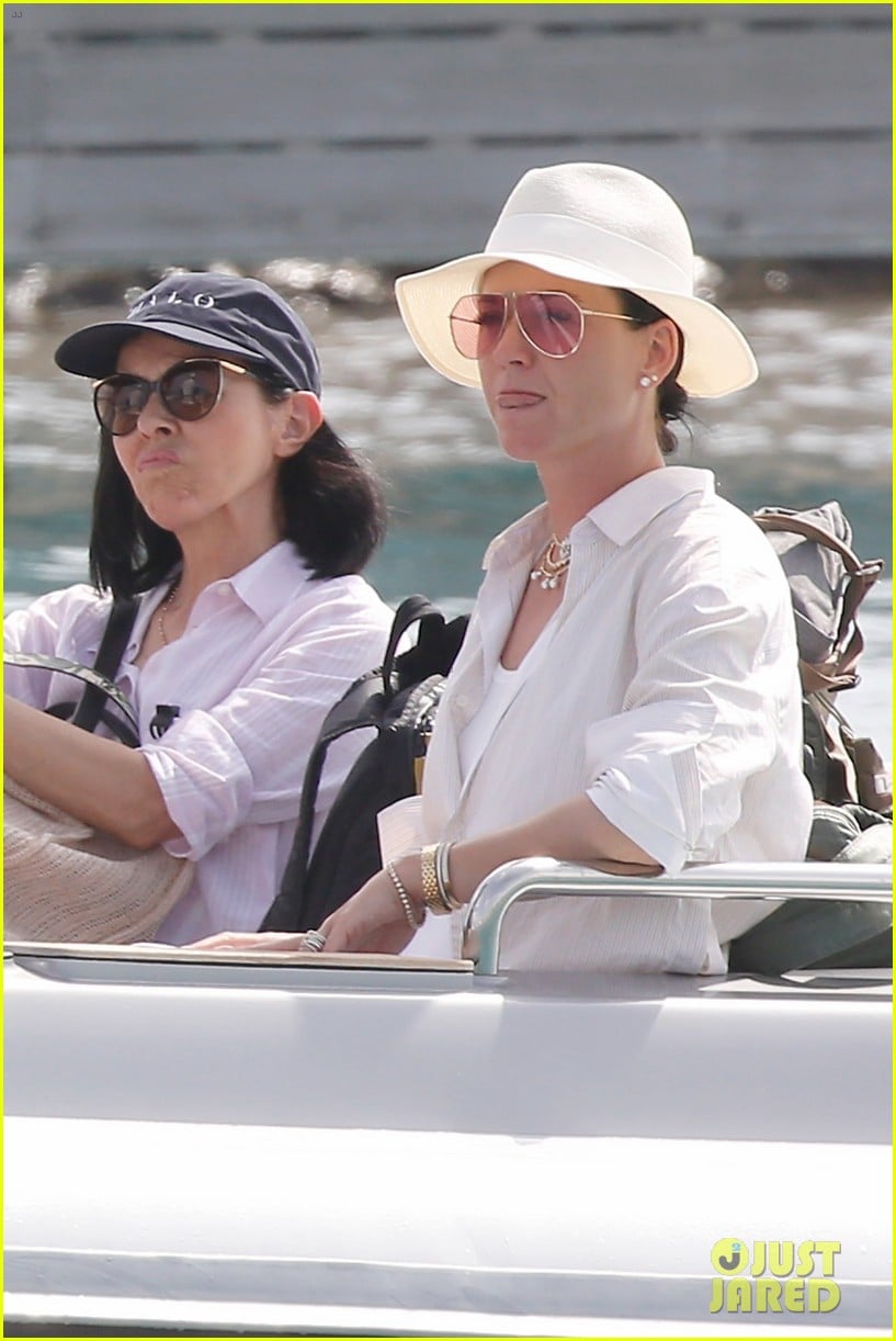 Katy Perry & Orlando Bloom Go for Boat Ride While Vacationing in South ...