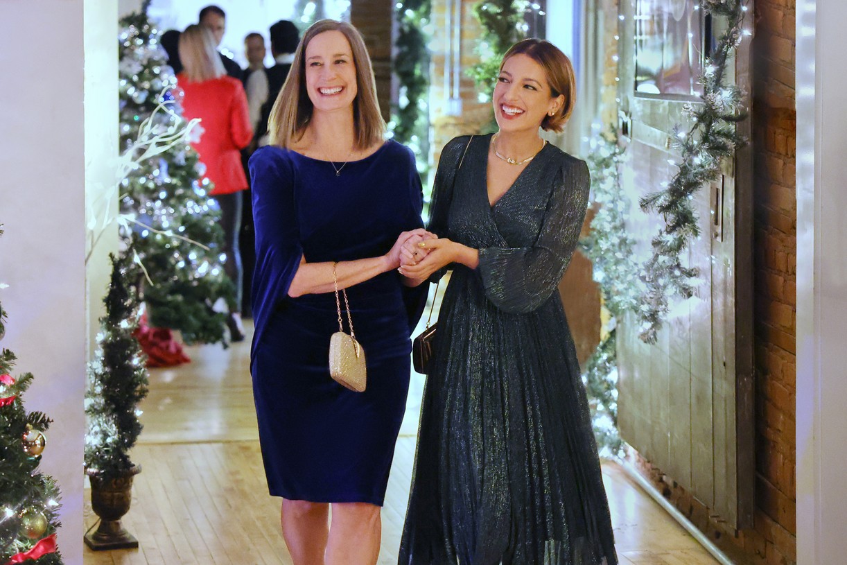 Vanessa Lengies Gets A Glimpse Of Her Dream Life in Hallmark Channel's ...