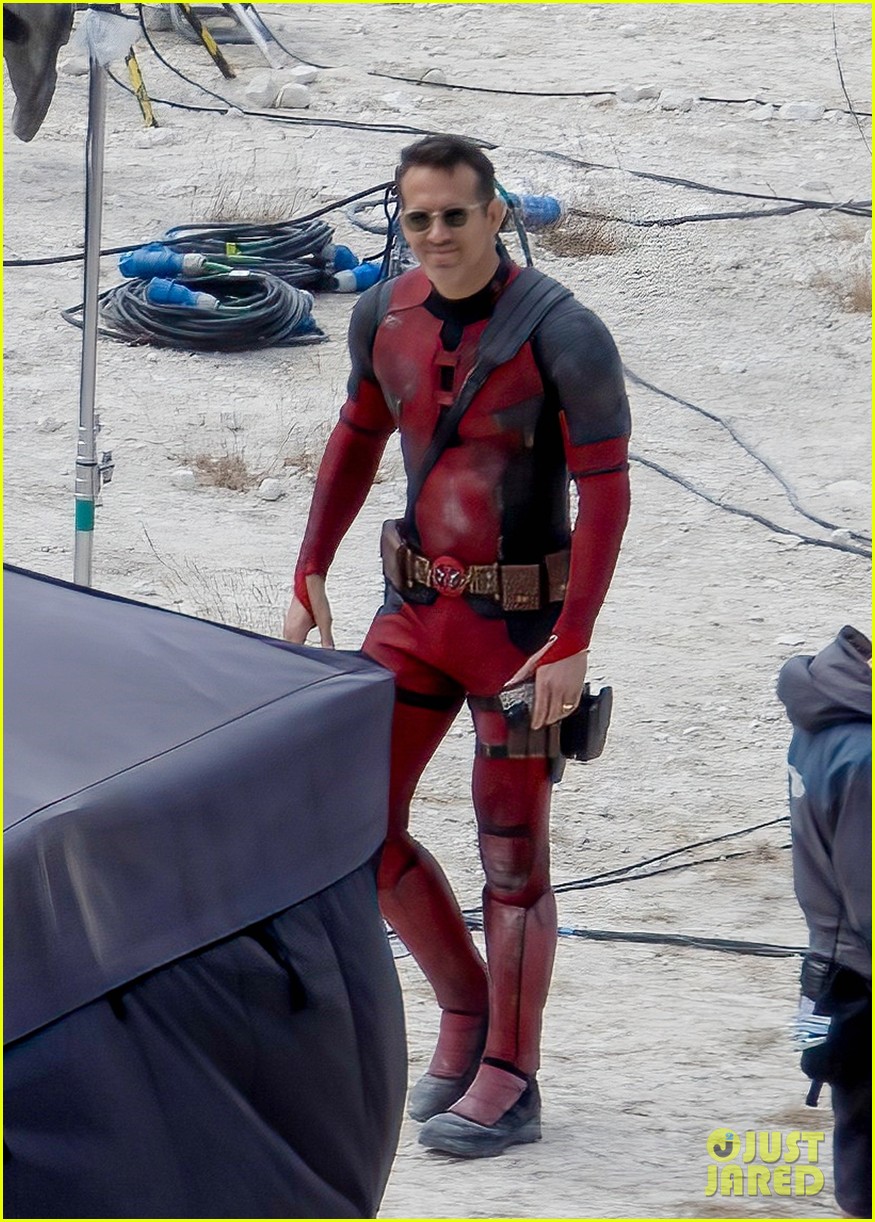 Blake Lively Visits Ryan Reynolds on Set of 'Deadpool 3' in London: Photo 4954822 | Blake Lively ...