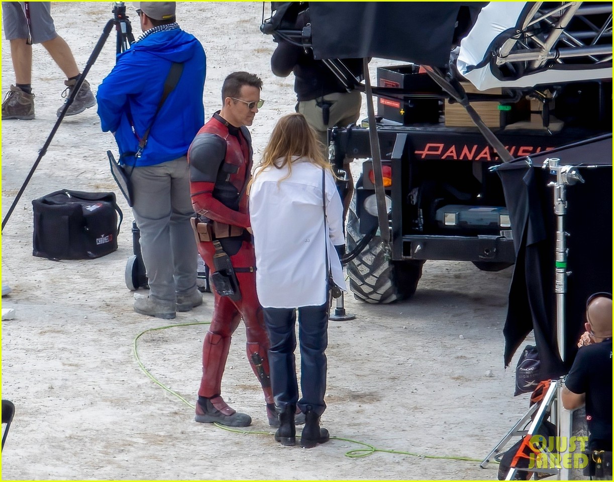 Blake Lively Visits Ryan Reynolds on Set of 'Deadpool 3' in London: Photo 4954849 | Blake Lively ...