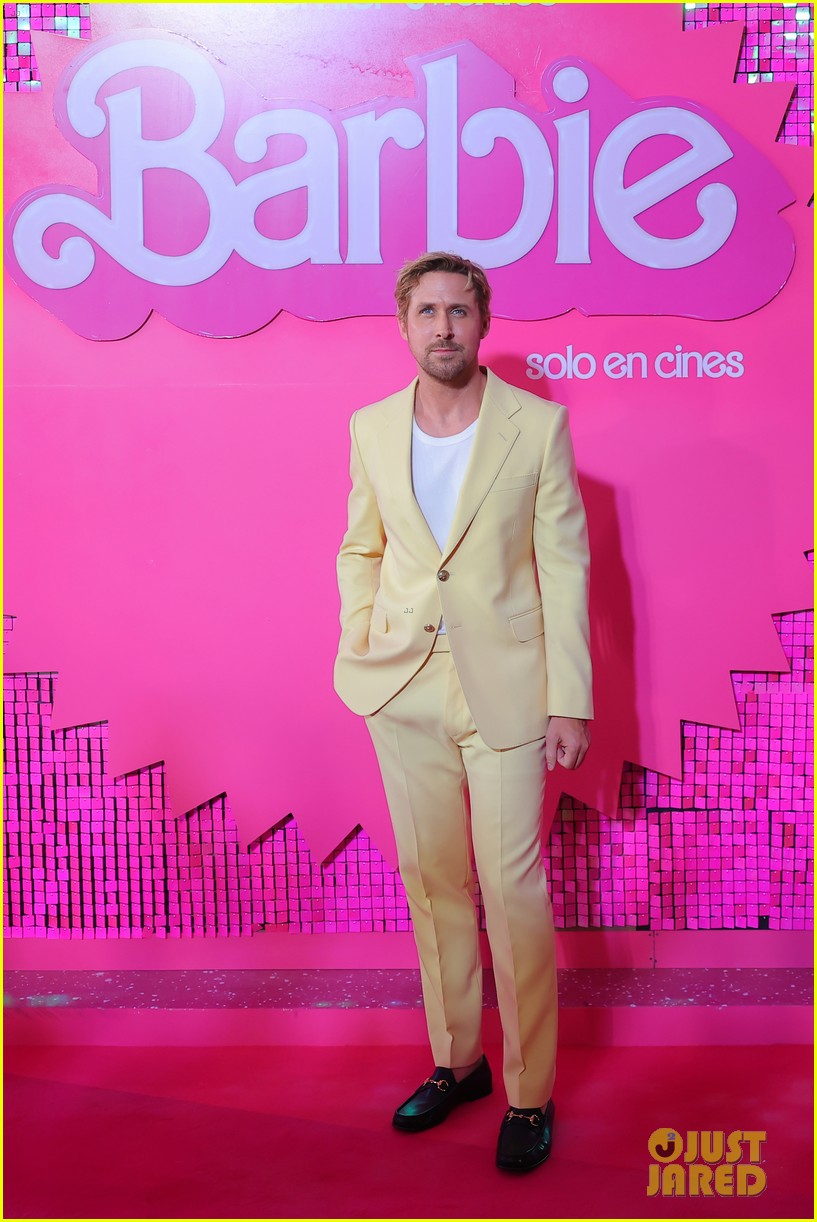 Margot Robbie Channels Earring Magic Barbie For Press Stop in Mexico ...