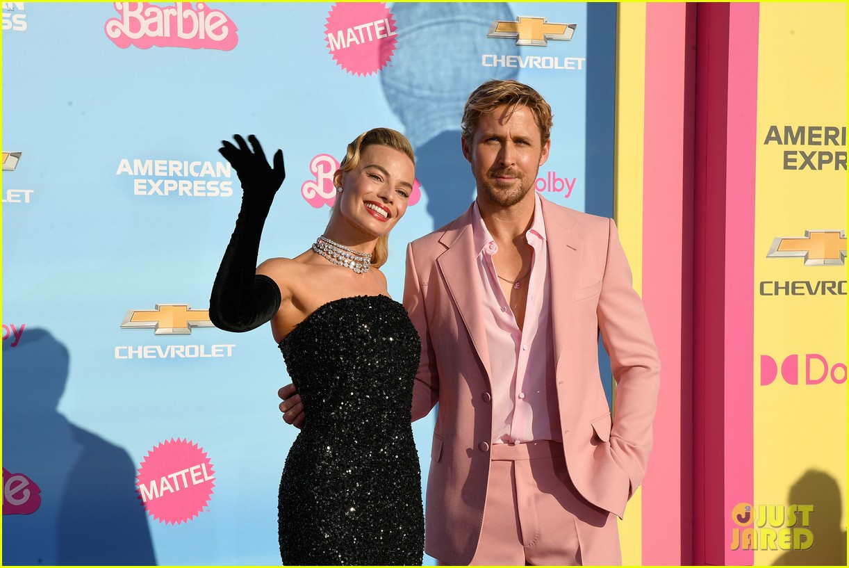 Margot Robbie Channels Solo In The Spotlight Barbie at 'Barbie' Premiere In LA: Photo 4953428 ...
