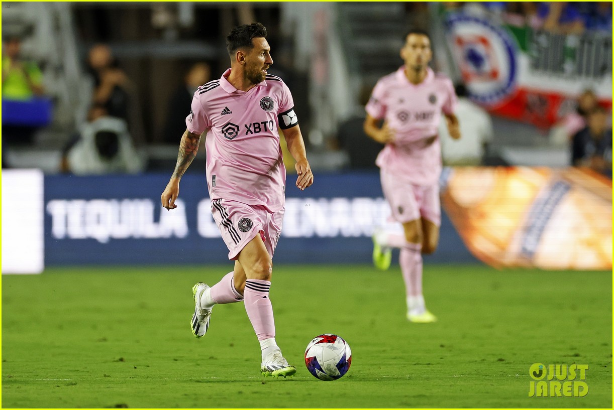 Lionel Messi Makes Game-Winning Goal In Inter Miami Debut - See The Pics!: Photo 4957328 ...