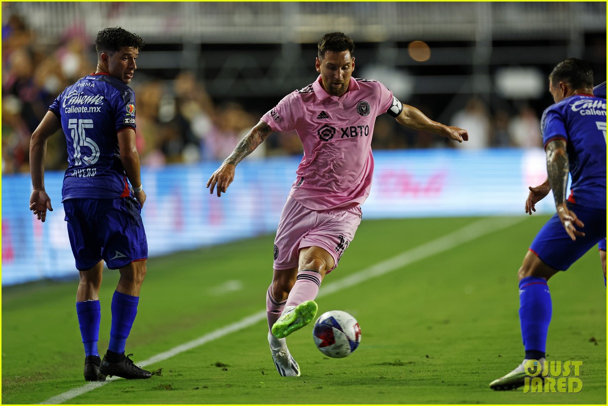 Lionel Messi Makes Game-Winning Goal In Inter Miami Debut - See The Pics!: Photo 4957349 ...