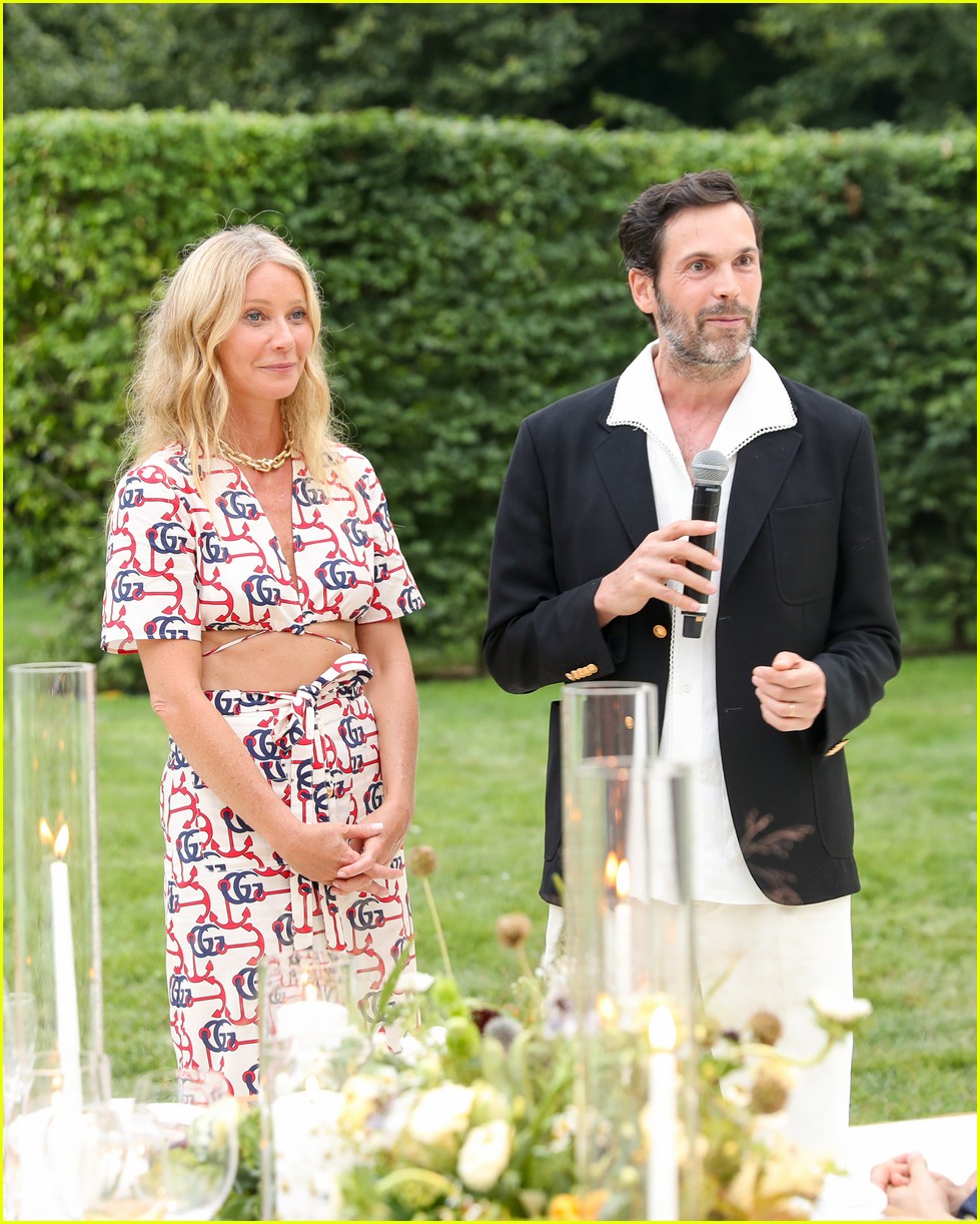 Gwyneth Paltrow's Daughter Apple Martin Makes Rare Public Appearance at ...