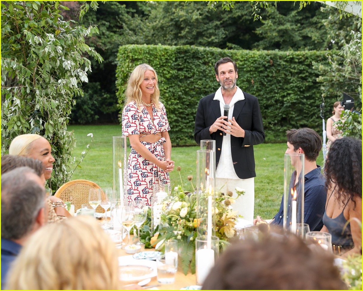 Gwyneth Paltrow's Daughter Apple Martin Makes Rare Public Appearance at ...