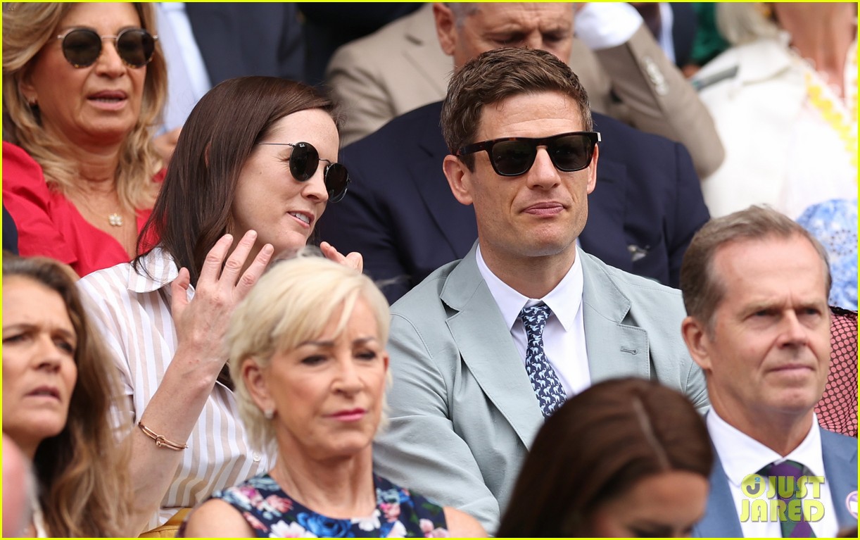 Brad Pitt Along with Daniel Craig, Rachel Weisz, & More Stars Attend ...