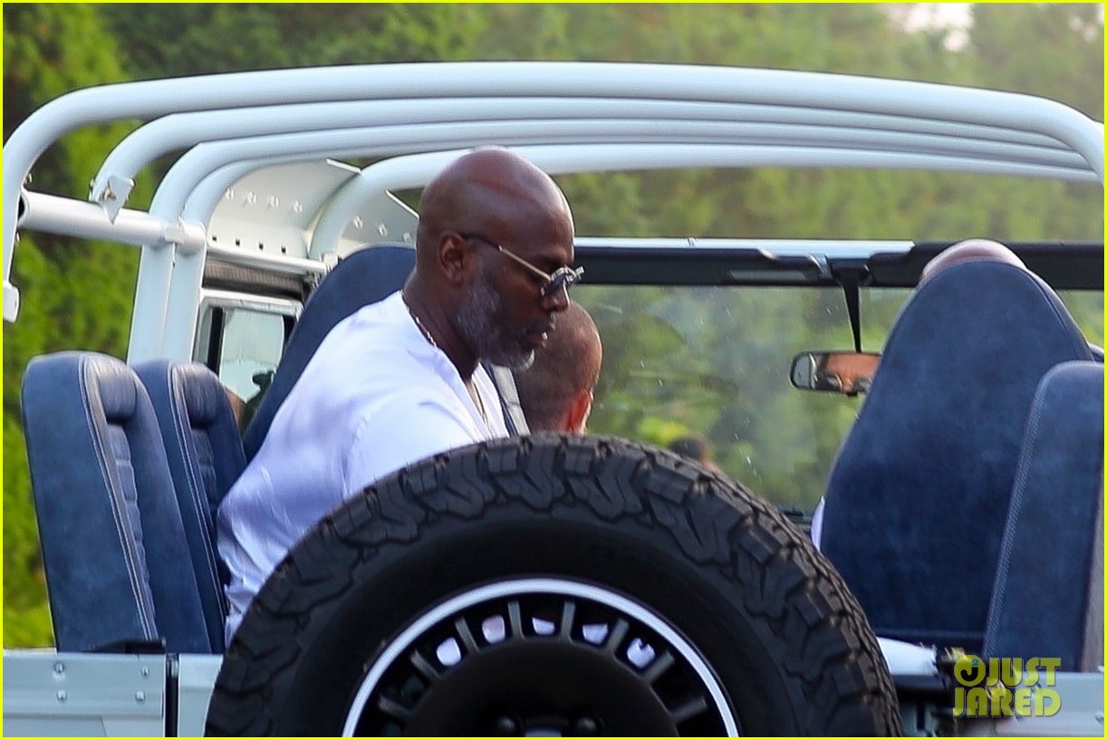 Kelly Rowland Drives with Beyonce's Mom Tina While Arriving at Fourth ...